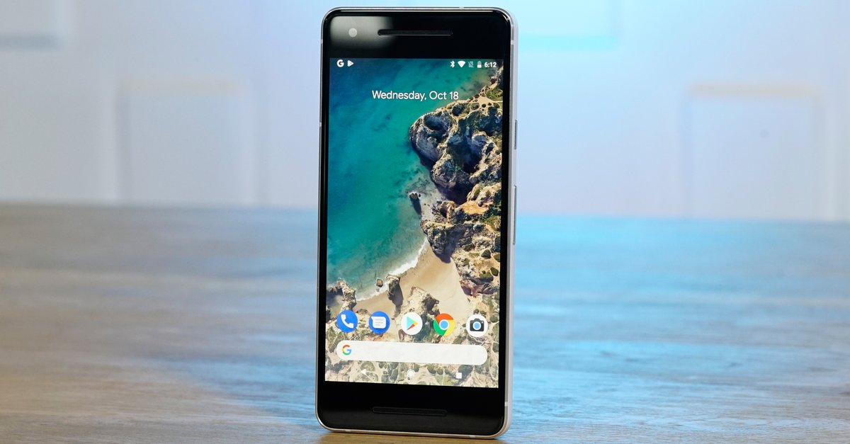 Eingestampftes HTC-Handy: Ein Pixel 2 XL zum Fremdschämen