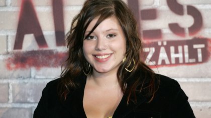 Heute bei AWZ: Julia Augustin feiert dramatisches Comeback – Vanessa ...