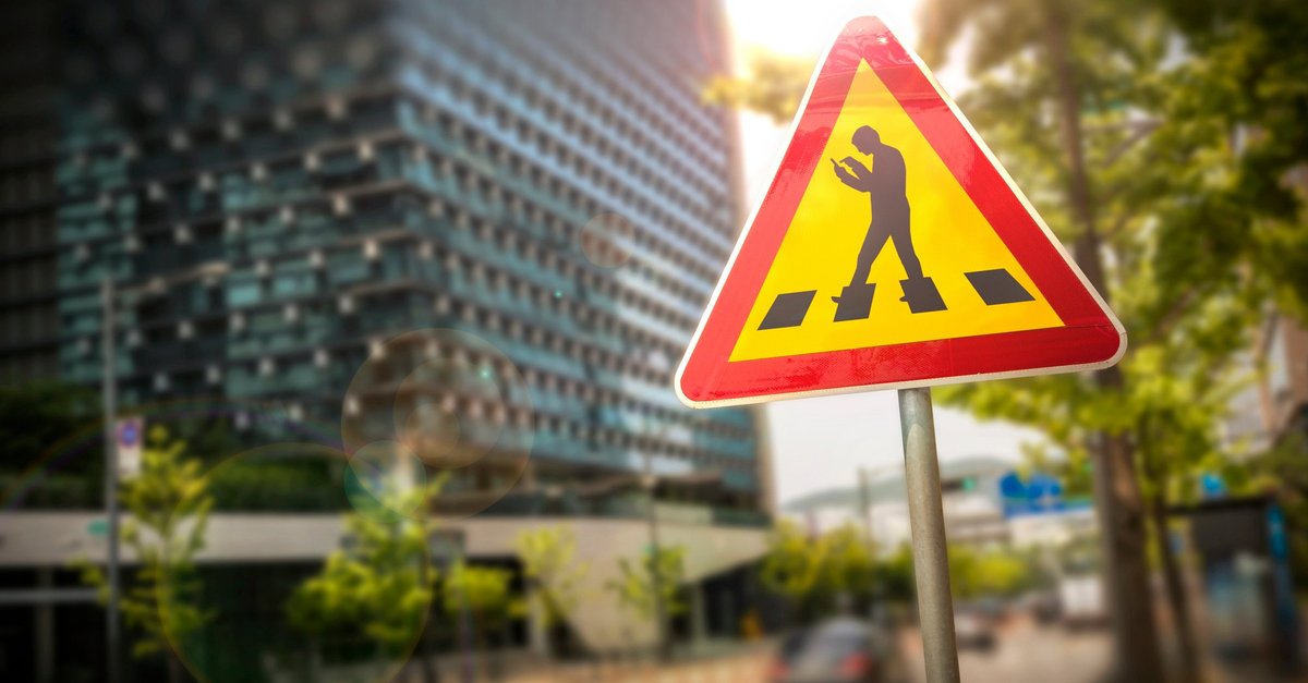 Smombie: Bedeutung & was ist daran so wichtig?