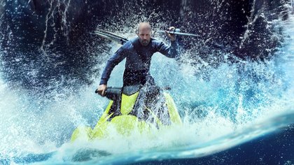 Irrer als „Crank 2“: Actionheld Jason Statham jagt Horror-Hai in „Meg 2 ...